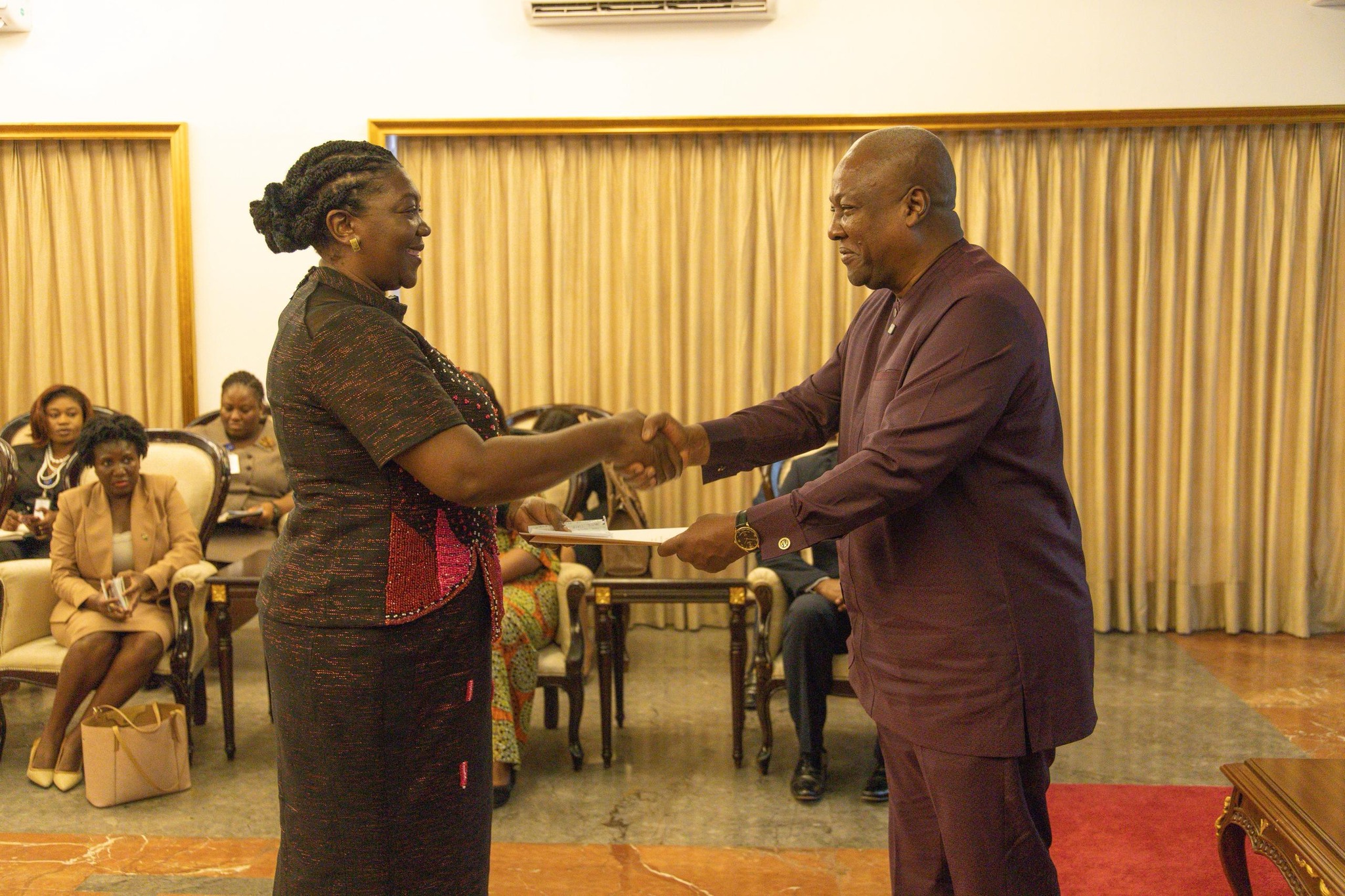 5 New Envoys Present Letters of Credence to President Mahama | Opemsuo ...